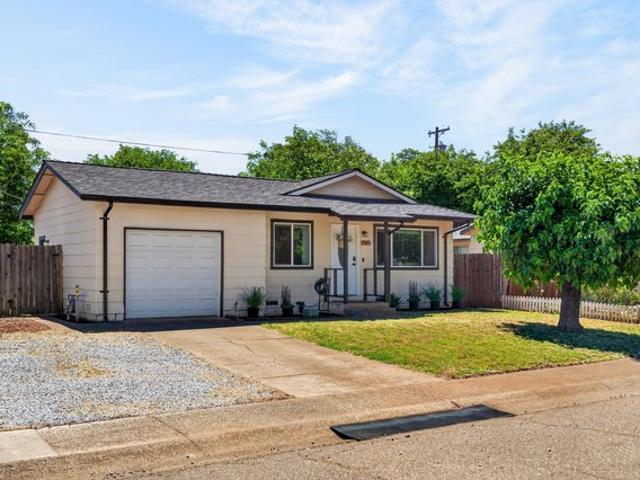 2315 Galaxy Way, Redding, CA 96002