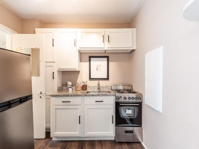 2315 Kemper Lane Studio Apartment for Rent at 2315 Kemper Ln, Cincinnati, OH 45206 Walnut Hills