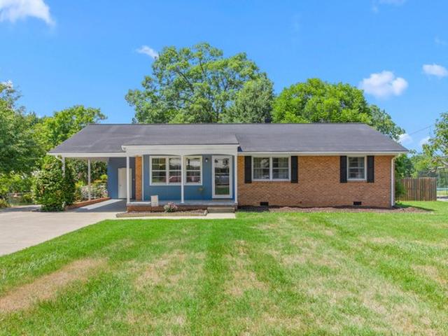 2315 Lacy St, Burlington, NC 27215