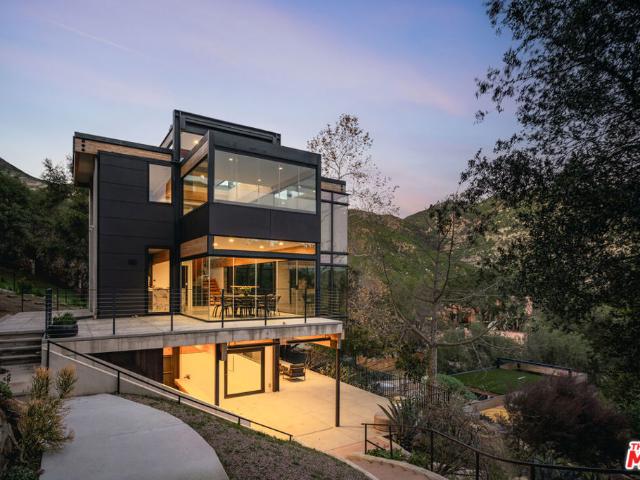 2315 Live Oak Meadows Road