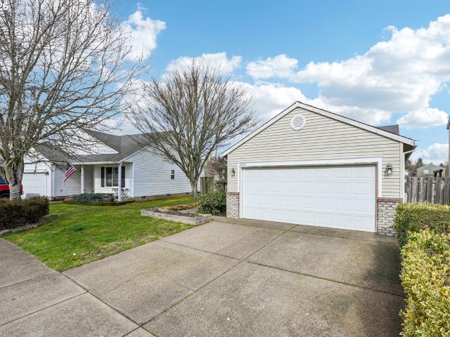 2315 sw hannah cir
