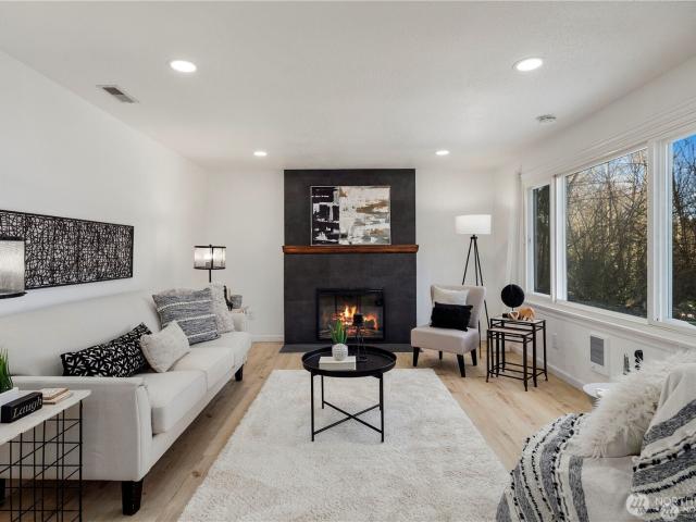 2315 S 116th Place