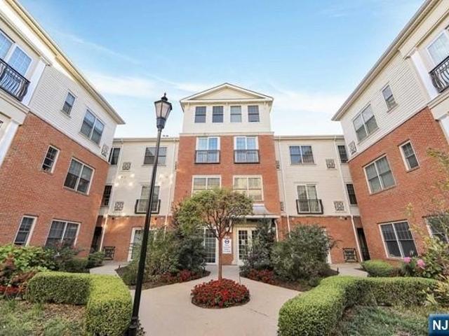 2315 The Plz, Tenafly, NJ 07670