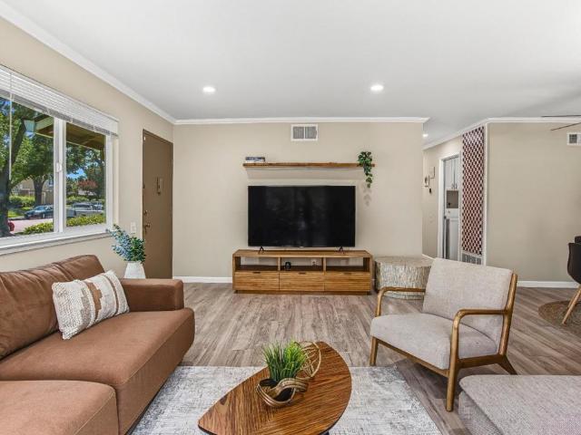 2315 Warfield Way A