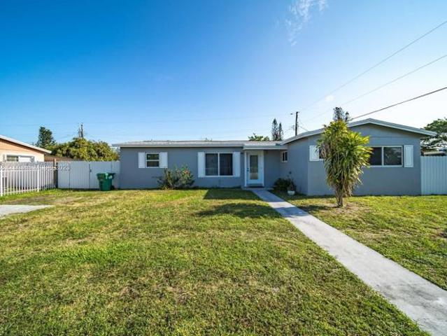 2315 207th St NW, Miami Gardens, FL 33056