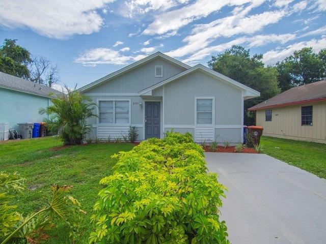 2315 86th Dr, Vero Beach, FL 32966