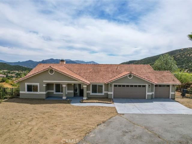 23164 Vista Ramona