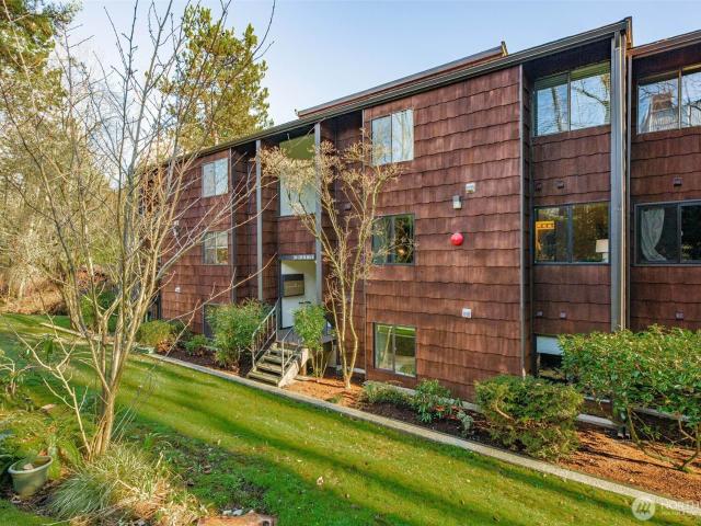 2316 NE 89th St, Unit 2316, Seattle, WA 98115 | MLS #2471 | Compass