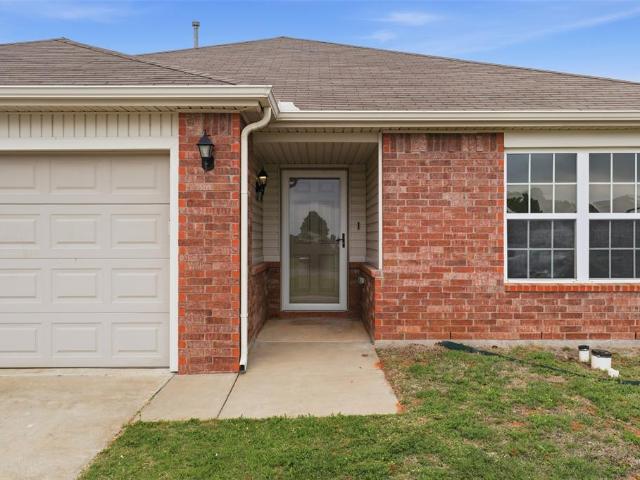 2316 Bradford Circle