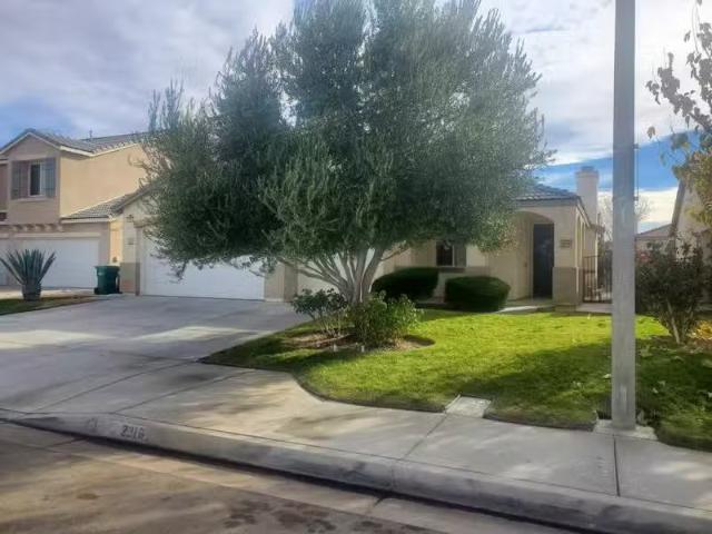 2316 East Norberry Street, Lancaster, CA 93535