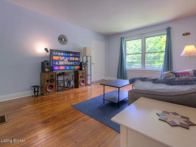 2316 Grinstead Dr 4