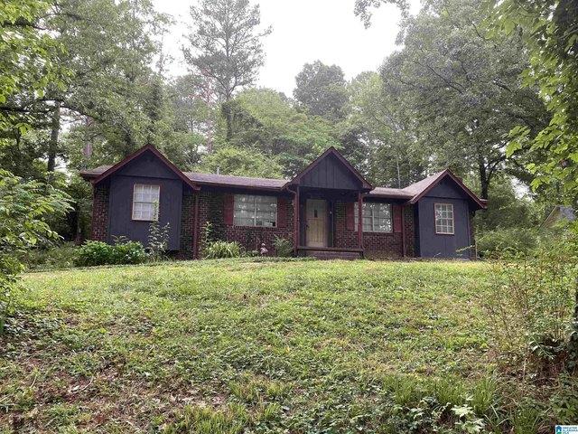 2316 Hillview Rd, Bessemer, AL 35022