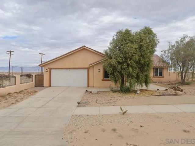 2316 Lark Ct, Thermal, CA 92274