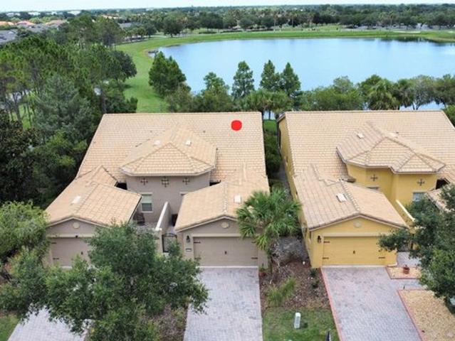 2316 Palm Tree Dr, Kissimmee, FL 34759