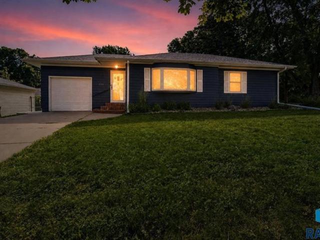 2316 S Phillips Ave, Sioux Falls, SD 57105