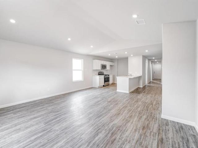 2316 W 28th Terrace