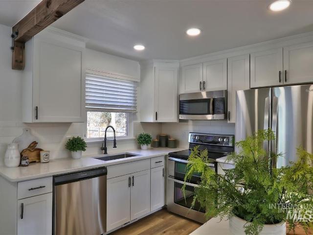 2316 W Kootenai St