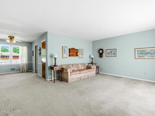 2317 Burrell Dr