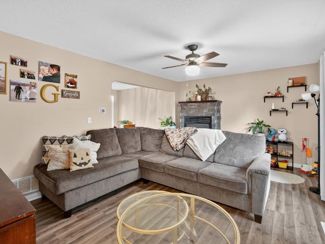 2317 E 41st Court