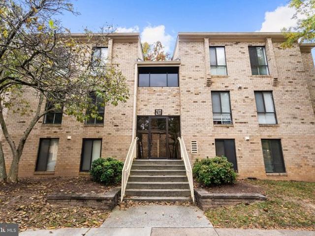 2317 Freetown Ct Unit 2B, Reston, VA 20191