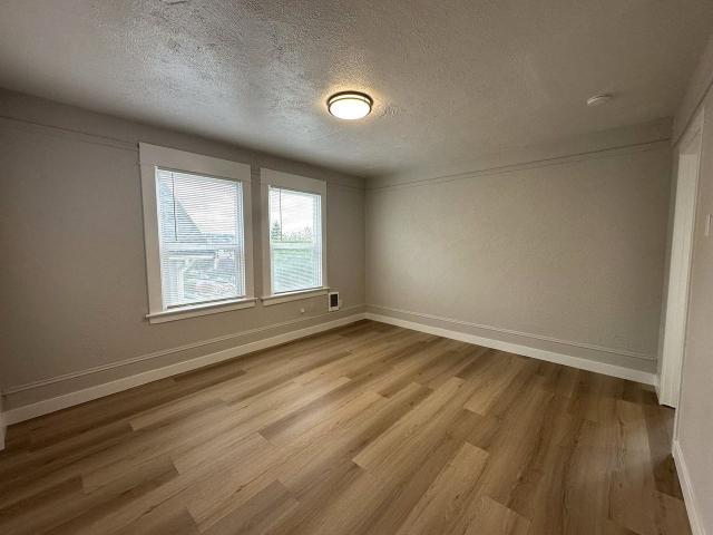 2317 Grand 5 Unit 1 Bedroom Apartment for Rent at 2317 Grand Ave, Everett, WA 98201 Bayside