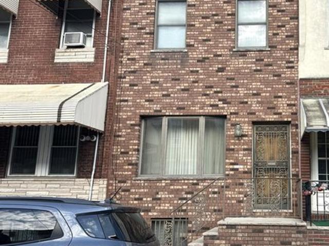 2317 S 9th St, Philadelphia, PA 19148