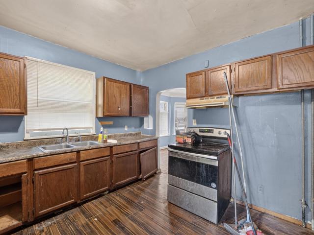 2317 W 4th Street