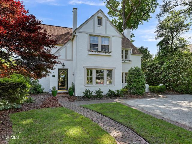2318 Mimosa Place