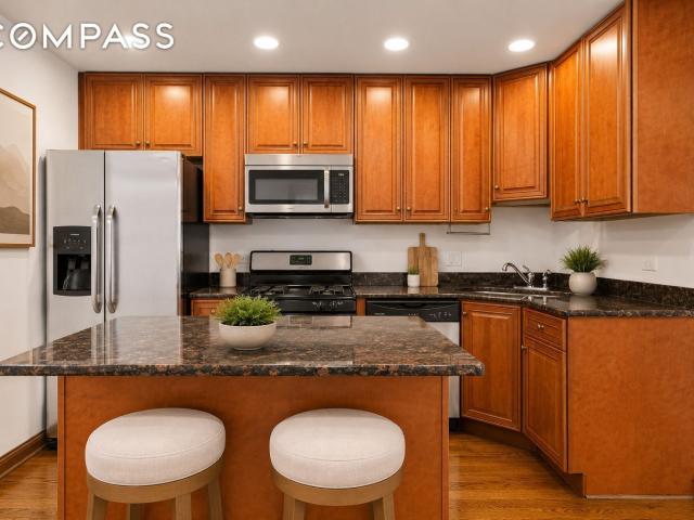 2318 N Hamilton Ave 3, Chicago, IL