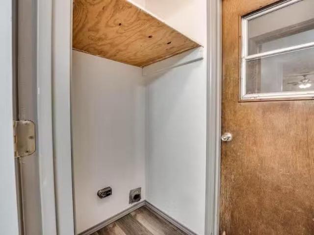 2318 East 11th Street 1 2318 E 11th St #1