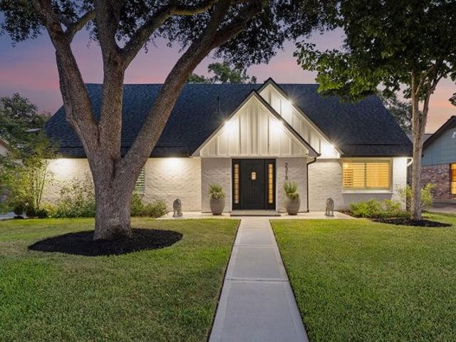 2318 Elmgate Dr, Houston, TX 77080