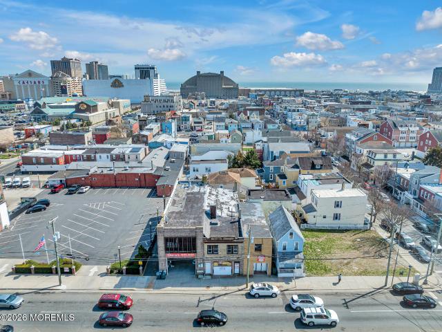 2318 Fairmount Avenue