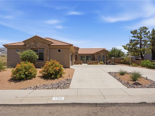 2318 Golf Dr, Kingman, AZ 86401