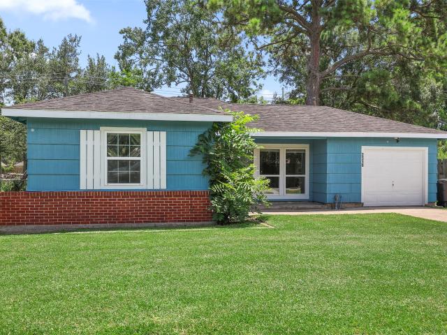 2318 Pecan Street