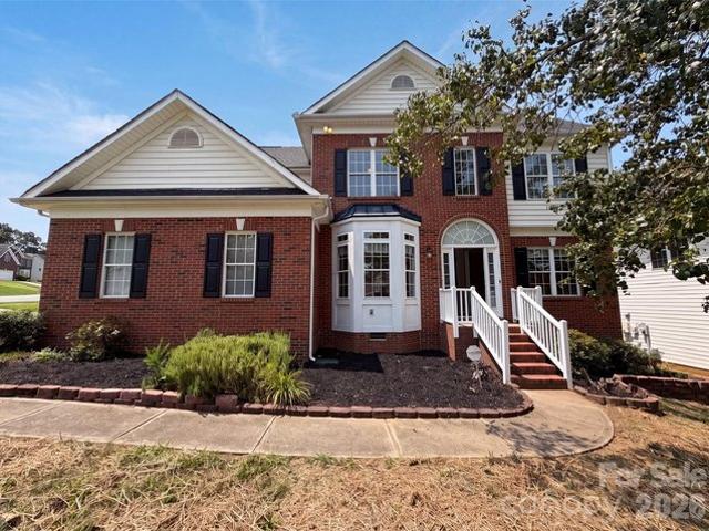 2318 Phlox Ct, Charlotte, NC 28213