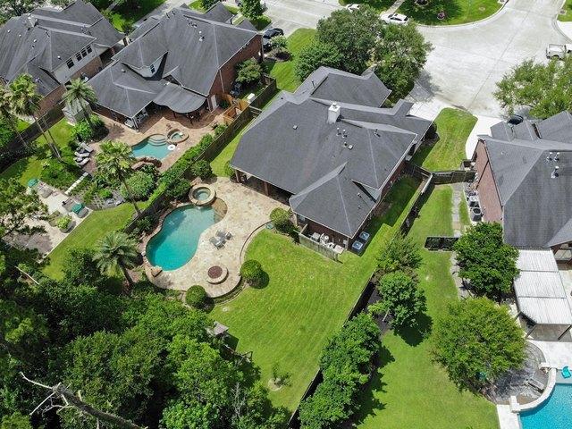 2318 River Blossom Ln, Houston, TX 77345
