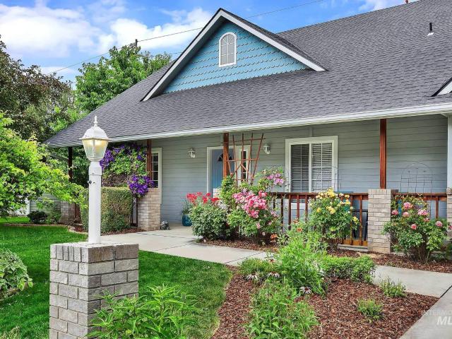 23193 Forest Hills Loop