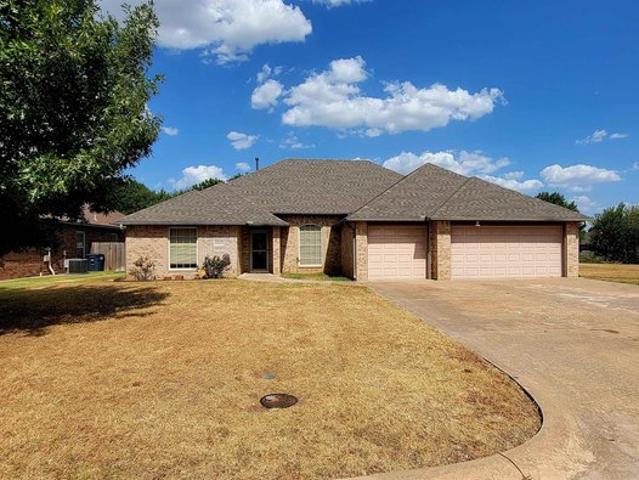 2319 MT Vernon Rd, Enid, OK 73703