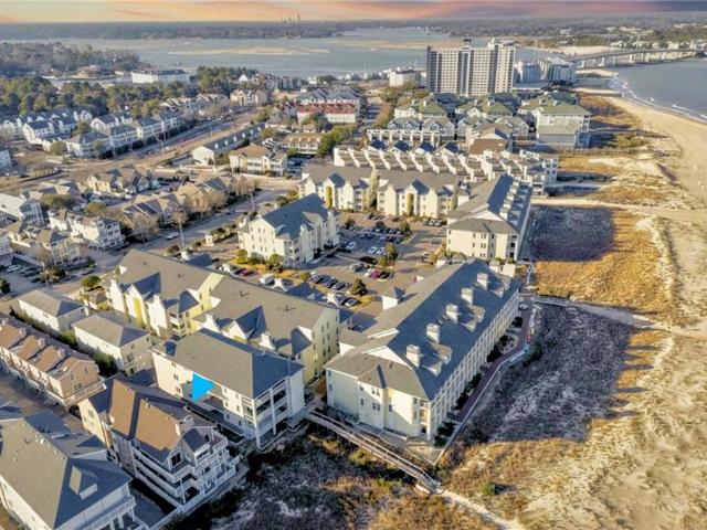 2319 Beach Castle LN