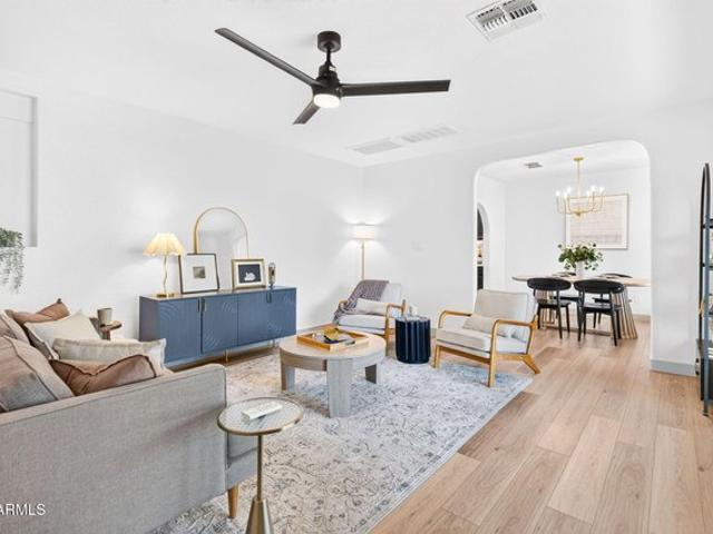 2319 E Earll Dr, Phoenix, AZ 85016