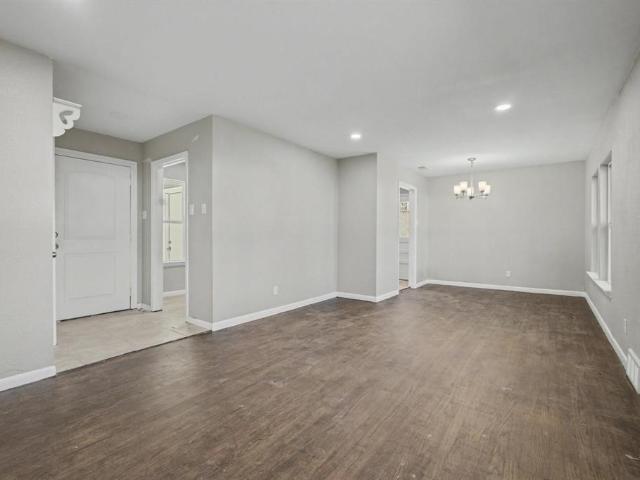 2319 Glengariff Drive