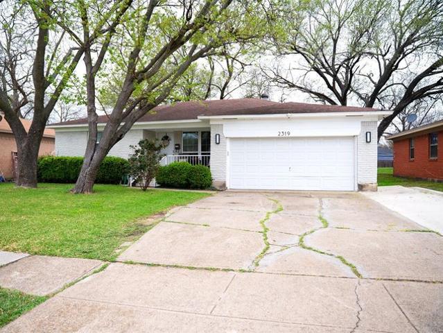 2319 Toulon Ln, Dallas, TX 75227