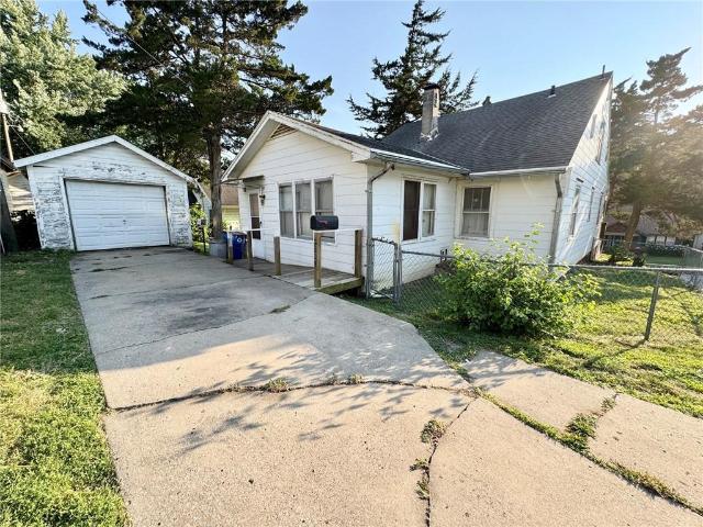 2319 W Circle Drive