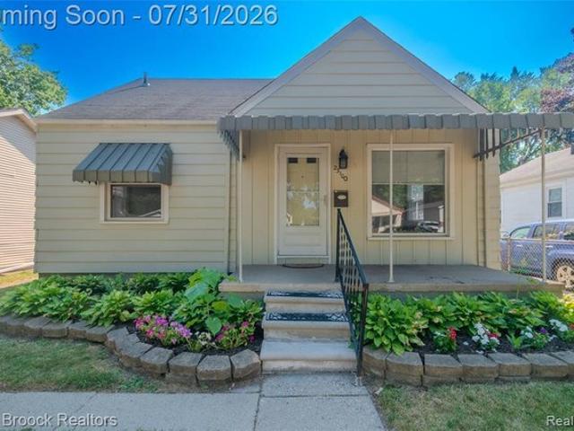 23100 Hoover Ave, Hazel Park, MI 48030
