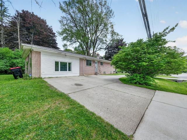 23100 Mapleridge Drive