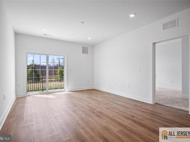 23101 Radford Ct, Monroe Township, NJ 08831 | MLS #2661 M