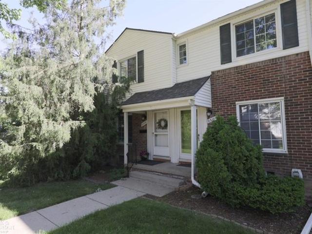 23107 Arthur Ct, Saint Clair Shores, MI 48080