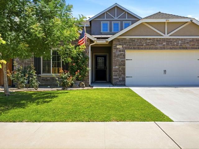 2310 N Crowe St, Visalia, CA 93291