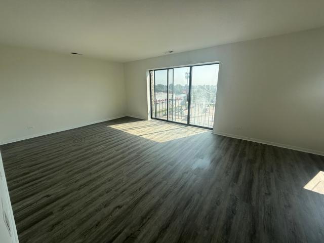 2310 N Harlem Avenue # 606