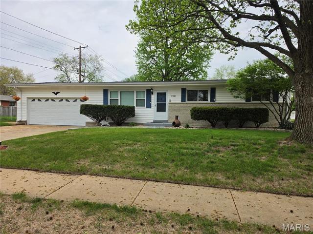 2310 Orleans Ln, Florissant, MO 63031 | MLS #26021 | Compass